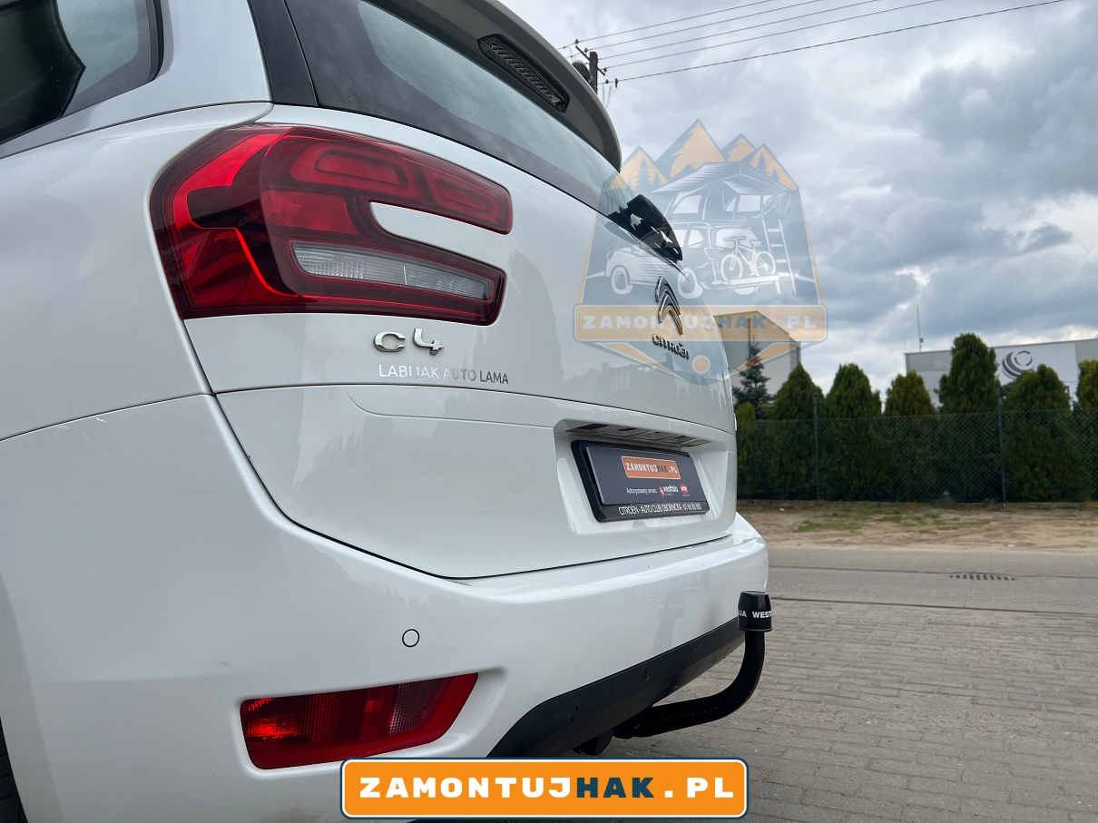 Profesjonalny montaż haka holowniczego w Citroenie C4 Grand Picasso ...